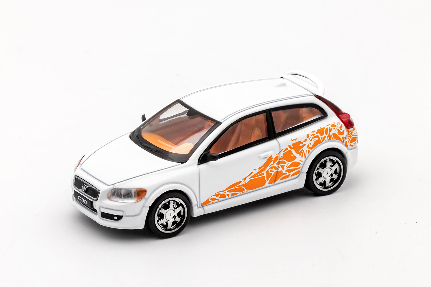 DCT 1 64 Volvo C30 White LL 017 115